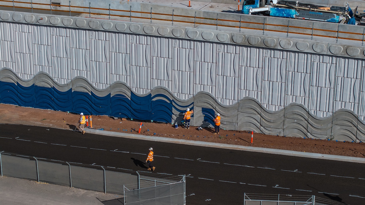 Final push to finish Ferris Road bridge - Victoria’s Big Build