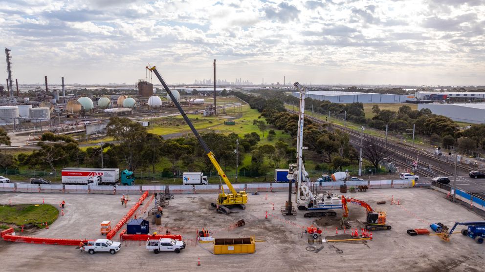 Piling kicks off for new Altona road bridge - Victoria’s Big Build