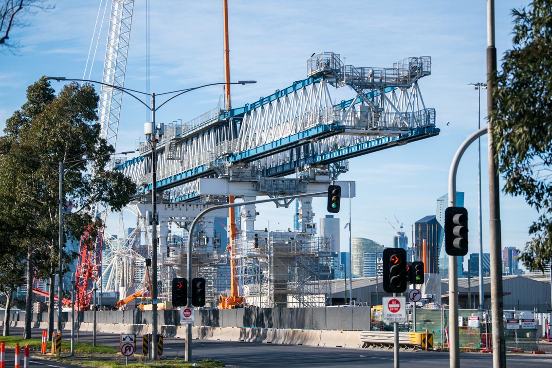 Footscray Road launching gantry is ready for action - Victoria’s Big Build